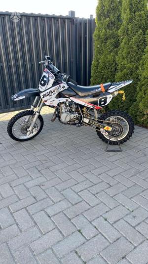 Suzuki RM 2007 Kauņa, ar dzinēja tilpumu 65.00 L un nobraukumu 111 tūkst. km par 1500 €, foto  vietnē AUTOMOTO.COM.LV