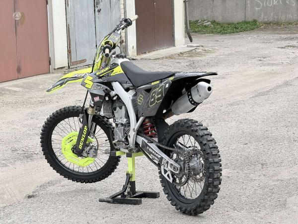 Черный Сузуки RMZ 2013 в Шилуте, объемом двигателя 0.25 л и пробегом 0 тыс. км за 2350 €, фото 3 на AUTOMOTO.COM.LV
