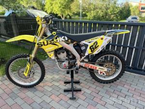Сузуки RMZ 2007 в Валмиера, объемом двигателя 0.25 л и пробегом 0 тыс. км за 2000 €, фото  на AUTOMOTO.COM.LV