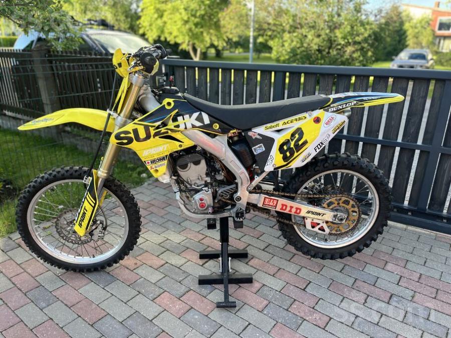 Сузуки RMZ 2007 в Валмиера, объемом двигателя 0.25 л и пробегом 0 тыс. км за 2000 €, фото 1 на AUTOMOTO.COM.LV
