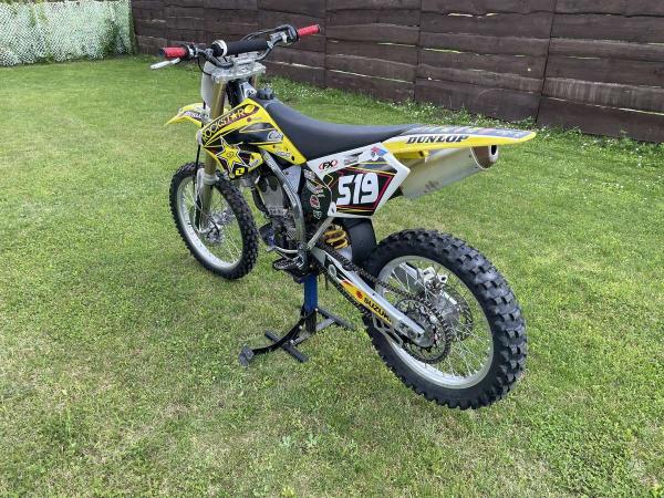 Suzuki RMZ 2007 in Ukmerge, with an engine capacity of 0.25 L and mileage of 0 thousand km for 1700 €, photo 3 on AUTOMOTO.COM.LV