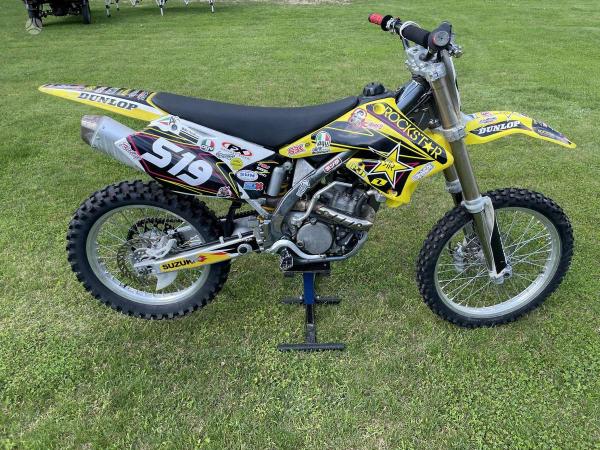 Suzuki RMZ 2007 in Ukmerge, with an engine capacity of 0.25 L and mileage of 0 thousand km for 1700 €, photo 6 on AUTOMOTO.COM.LV
