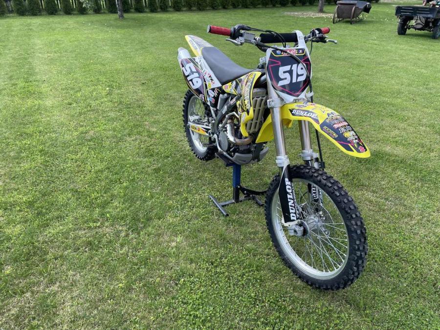 Suzuki RMZ 2007 in Ukmerge, with an engine capacity of 0.25 L and mileage of 0 thousand km for 1700 €, photo 8 on AUTOMOTO.COM.LV