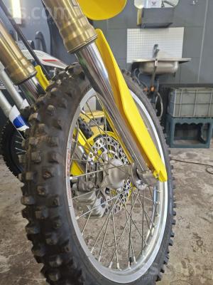 Сузуки RMZ 2007 в Рига, объемом двигателя 0.45 л и пробегом 0 тыс. км за 2500 €, фото 9 на AUTOMOTO.COM.LV