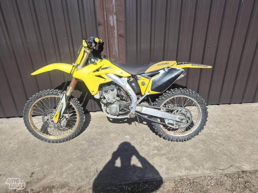 Сузуки RMZ 2010 в Радвилишкис, объемом двигателя 0.25 л и пробегом 0 тыс. км за 1550 €, фото 3 на AUTOMOTO.COM.LV
