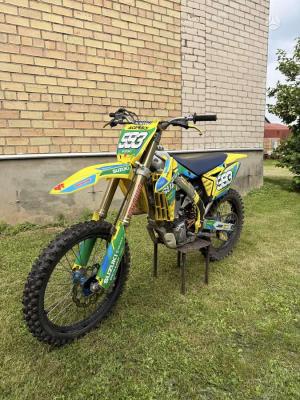 Suzuki RMZ 2011 in Vilkaviskis, with an engine capacity of 0.45 L and mileage of 80 thousand km for 2400 €, photo 3 on AUTOMOTO.COM.LV