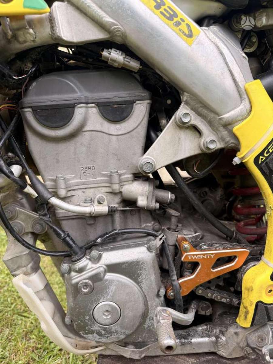 Suzuki RMZ 2011 in Vilkaviskis, with an engine capacity of 0.45 L and mileage of 80 thousand km for 2400 €, photo 7 on AUTOMOTO.COM.LV