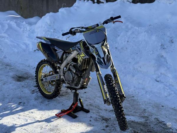 Suzuki RMZ 2012 in Silute, with an engine capacity of 0.45 L and mileage of 48 thousand km for 2100 €, photo 5 on AUTOMOTO.COM.LV