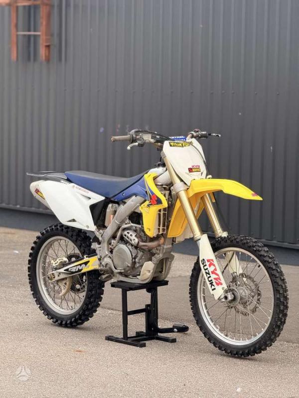 Suzuki RMZ 2013 in Mazeikiai, with an engine capacity of 0.45 L and mileage of 0 thousand km for 2480 €, photo 4 on AUTOMOTO.COM.LV