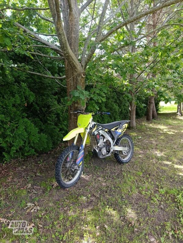 Yellow Suzuki RMZ 2016 in Mazeikiai, with an engine capacity of 0.45 L and mileage of 0 thousand km for 2750 €, photo 5 on AUTOMOTO.COM.LV