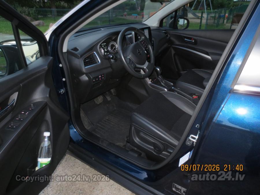 Blue Suzuki S-Cross 2024 in Tallinn, with an engine capacity of 1.50 L and mileage of 7 thousand km for 29100 €, photo 9 on AUTOMOTO.COM.LV