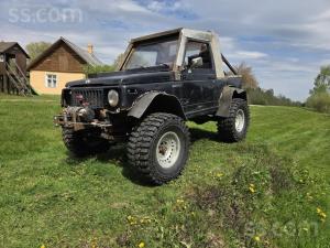 Black Suzuki Samurai 1991 in Riga, with an engine capacity of 1.90 L and mileage of 193 thousand km for 2500 €, photo  on AUTOMOTO.COM.LV