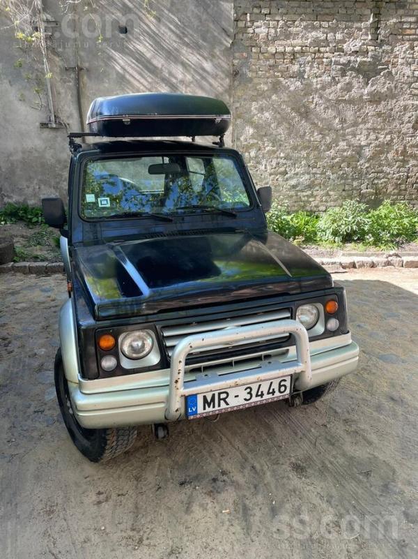 Melns Suzuki Samurai 1999 Liepāja, ar dzinēja tilpumu 1.90 L un nobraukumu 222 tūkst. km par 4000 €, foto 3 vietnē AUTOMOTO.COM.LV