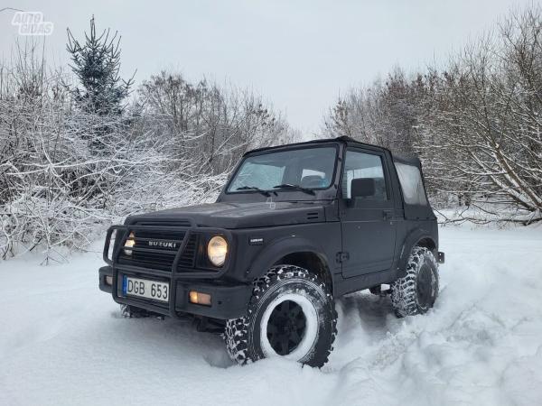 Suzuki Samurai 1987 Viļņa, ar dzinēja tilpumu 1.30 L un nobraukumu 207 tūkst. km par 1999 €, foto 1 vietnē AUTOMOTO.COM.LV