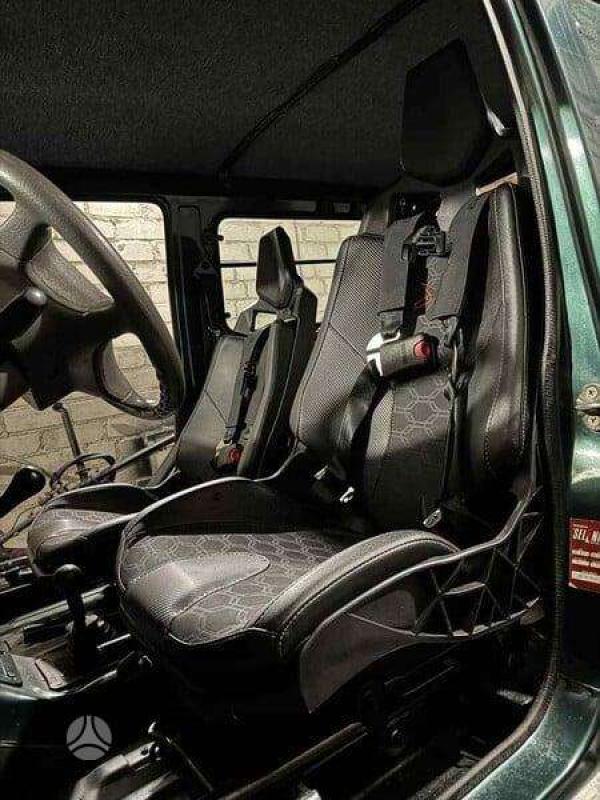 Suzuki Samurai 2000 in Vilnius, with an engine capacity of 1.30 L and mileage of 107 thousand km for 4000 €, photo 11 on AUTOMOTO.COM.LV