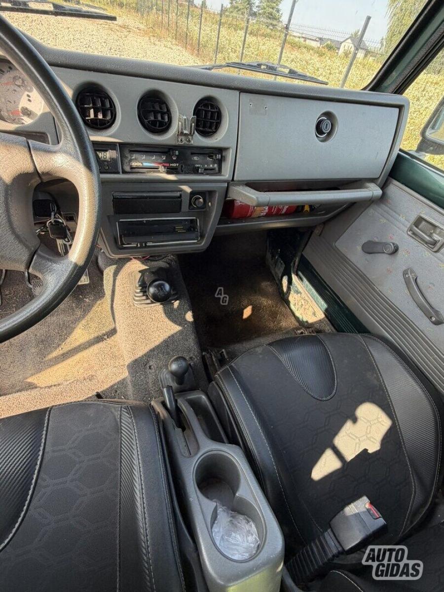 Suzuki Samurai 2000 in Vilnius, with an engine capacity of 1.30 L and mileage of 108 thousand km for 5000 €, photo 15 on AUTOMOTO.COM.LV