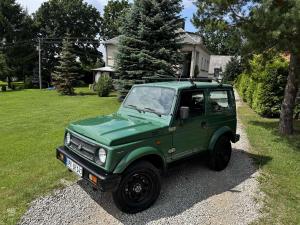 Zaļš Suzuki Samurai 1998 Kelmė, ar dzinēja tilpumu 1.32 L un nobraukumu 139 tūkst. km par 2700 €, foto  vietnē AUTOMOTO.COM.LV