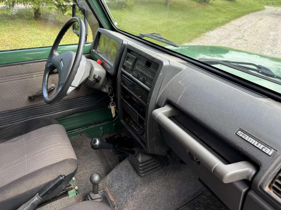 Zaļš Suzuki Samurai 1998 Kelmė, ar dzinēja tilpumu 1.32 L un nobraukumu 139 tūkst. km par 2700 €, foto 15 vietnē AUTOMOTO.COM.LV