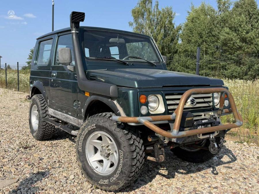 Green Suzuki Samurai 2000 in Vilnius, with an engine capacity of 1.30 L and mileage of 108 thousand km for 5000 €, photo 3 on AUTOMOTO.COM.LV