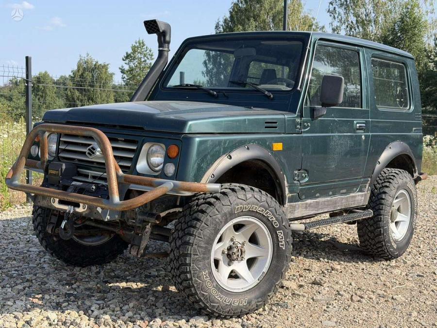 Green Suzuki Samurai 2000 in Vilnius, with an engine capacity of 1.30 L and mileage of 108 thousand km for 5000 €, photo 4 on AUTOMOTO.COM.LV
