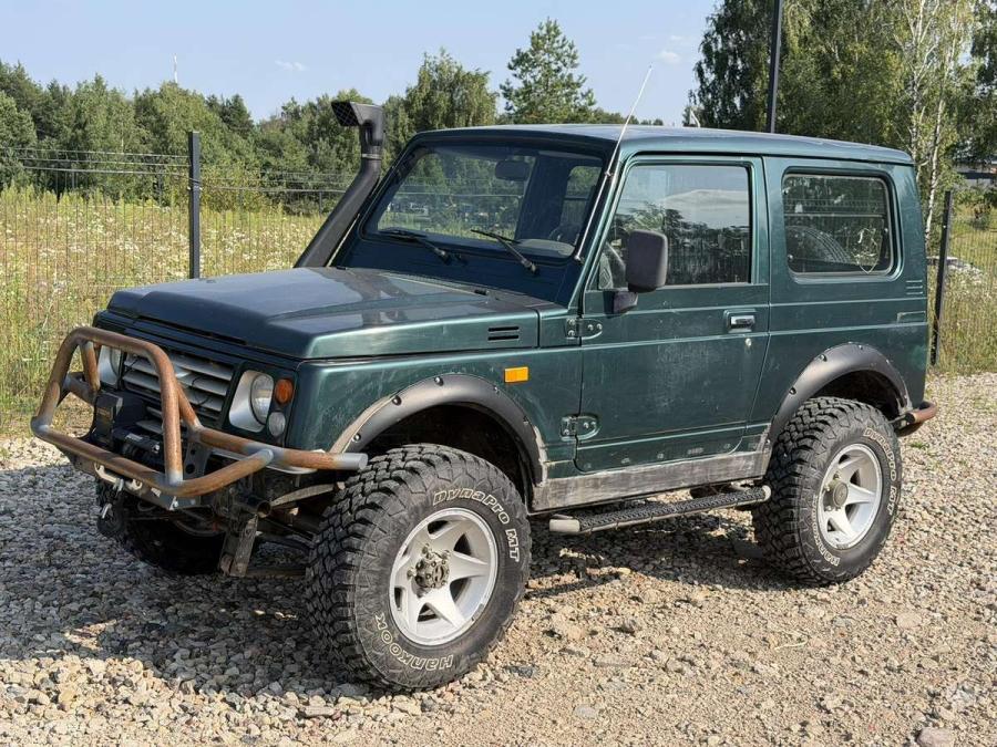 Green Suzuki Samurai 2000 in Vilnius, with an engine capacity of 1.30 L and mileage of 108 thousand km for 5000 €, photo 5 on AUTOMOTO.COM.LV