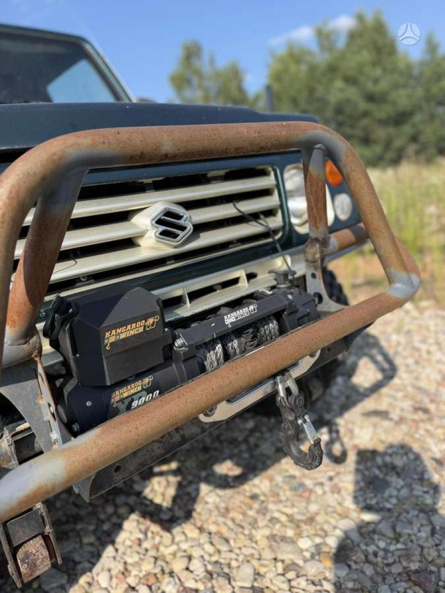 Green Suzuki Samurai 2000 in Vilnius, with an engine capacity of 1.30 L and mileage of 108 thousand km for 5000 €, photo 6 on AUTOMOTO.COM.LV