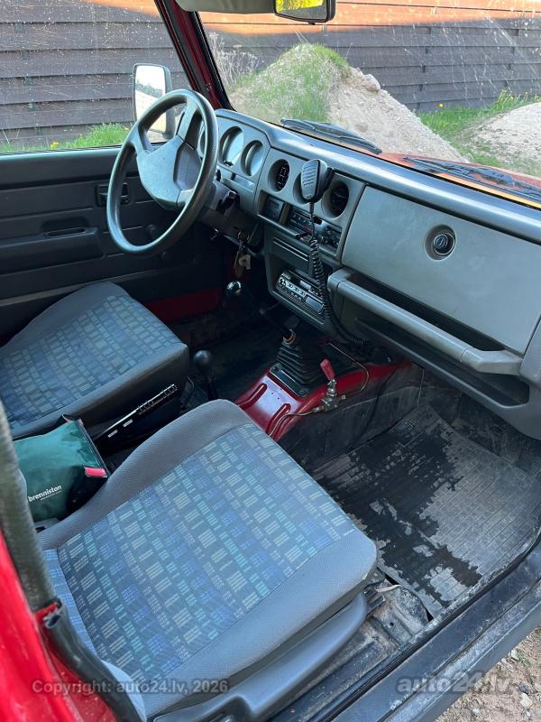 Sarkans Suzuki Samurai 1997 Kuresāre, ar dzinēja tilpumu 1.30 L un nobraukumu 0 tūkst. km par 5500 €, foto 5 vietnē AUTOMOTO.COM.LV
