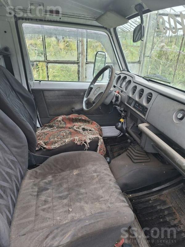 Balts Suzuki Samurai 2000 Ogre, ar dzinēja tilpumu 1.60 L un nobraukumu 0 tūkst. km par 2100 €, foto 5 vietnē AUTOMOTO.COM.LV