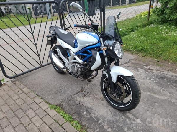 Suzuki SFV 2010 Valmiera, ar dzinēja tilpumu 0.65 L un nobraukumu 0 tūkst. km par 2800 €, foto 1 vietnē AUTOMOTO.COM.LV