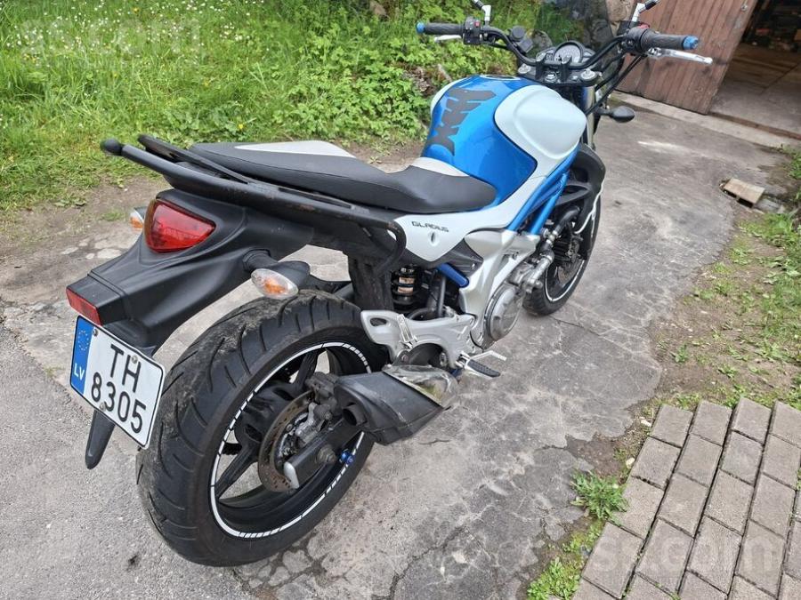 Suzuki SFV 2010 in Valmiera, with an engine capacity of 0.65 L and mileage of 0 thousand km for 3000 €, photo 4 on AUTOMOTO.COM.LV