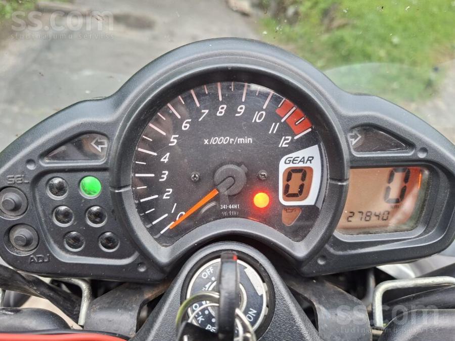 Suzuki SFV 2010 in Valmiera, with an engine capacity of 0.65 L and mileage of 0 thousand km for 3000 €, photo 6 on AUTOMOTO.COM.LV