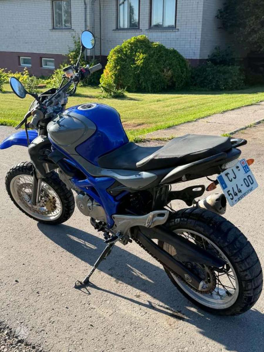 Suzuki SFV 2014 Pasvalys, ar dzinēja tilpumu 0.65 L un nobraukumu 20 tūkst. km par 2250 €, foto 5 vietnē AUTOMOTO.COM.LV