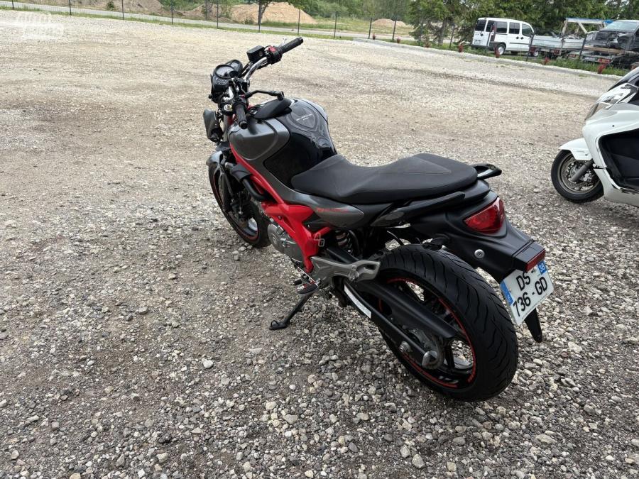 Suzuki SFV 2015 Kelmė, ar dzinēja tilpumu 0.65 L un nobraukumu 13 tūkst. km par 1430 €, foto 5 vietnē AUTOMOTO.COM.LV