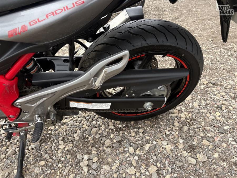 Suzuki SFV 2015 Kelmė, ar dzinēja tilpumu 0.65 L un nobraukumu 13 tūkst. km par 1430 €, foto 11 vietnē AUTOMOTO.COM.LV