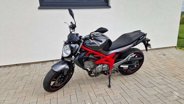 Suzuki SFV 2015 Šilutė, ar dzinēja tilpumu 0.65 L un nobraukumu 13 tūkst. km par 3250 €, foto 1 vietnē AUTOMOTO.COM.LV