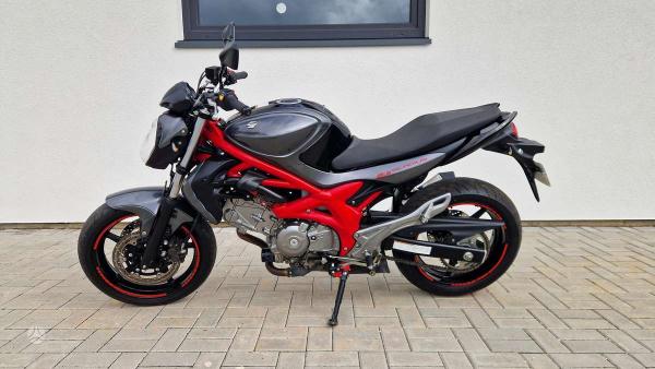 Suzuki SFV 2015 Šilutė, ar dzinēja tilpumu 0.65 L un nobraukumu 13 tūkst. km par 3250 €, foto 2 vietnē AUTOMOTO.COM.LV