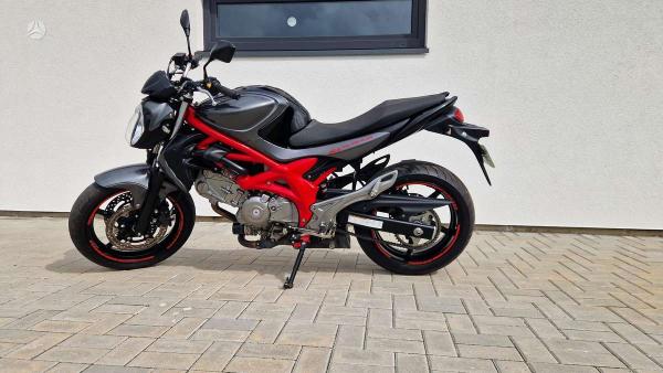 Suzuki SFV 2015 Šilutė, ar dzinēja tilpumu 0.65 L un nobraukumu 13 tūkst. km par 3250 €, foto 3 vietnē AUTOMOTO.COM.LV