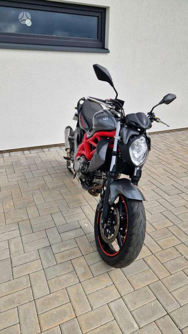 Suzuki SFV 2015 Šilutė, ar dzinēja tilpumu 0.65 L un nobraukumu 13 tūkst. km par 3250 €, foto 5 vietnē AUTOMOTO.COM.LV