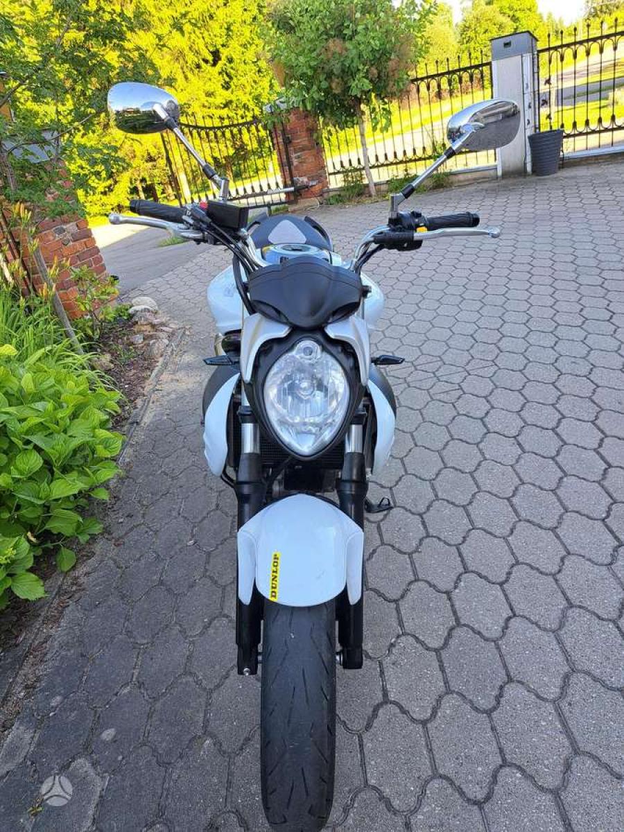 White Suzuki SFV 2010 in Pasvalys, with an engine capacity of 0.65 L and mileage of 16 thousand km for 2550 €, photo 5 on AUTOMOTO.COM.LV