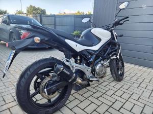White Suzuki SFV 2014 in Kaunas, with an engine capacity of 0.65 L and mileage of 25 thousand km for 2999 €, photo 6 on AUTOMOTO.COM.LV