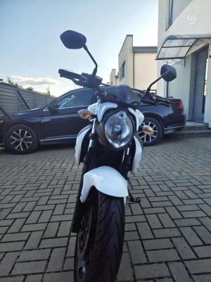 White Suzuki SFV 2014 in Kaunas, with an engine capacity of 0.65 L and mileage of 25 thousand km for 2999 €, photo 7 on AUTOMOTO.COM.LV