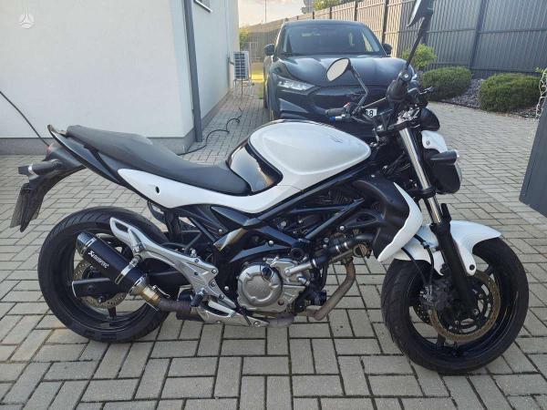 White Suzuki SFV 2014 in Kaunas, with an engine capacity of 0.65 L and mileage of 25 thousand km for 2999 €, photo 8 on AUTOMOTO.COM.LV