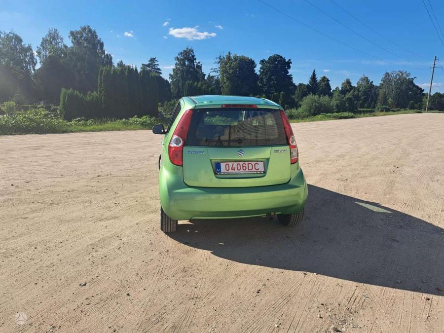 Green Suzuki Splash 2008 in Kaunas, with an engine capacity of 1.00 L and mileage of 260 thousand km for 1800 €, photo 6 on AUTOMOTO.COM.LV