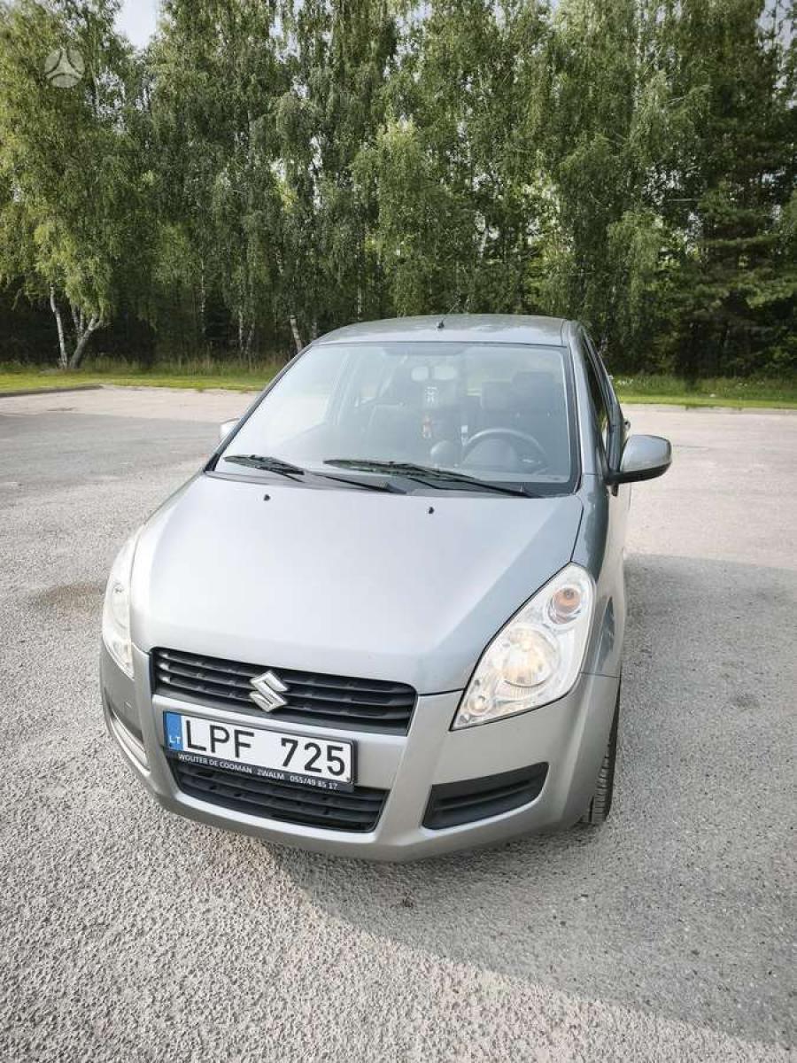 Grey Suzuki Splash 2011 in Pakruojis, with an engine capacity of 1.00 L and mileage of 168 thousand km for 1900 €, photo 1 on AUTOMOTO.COM.LV