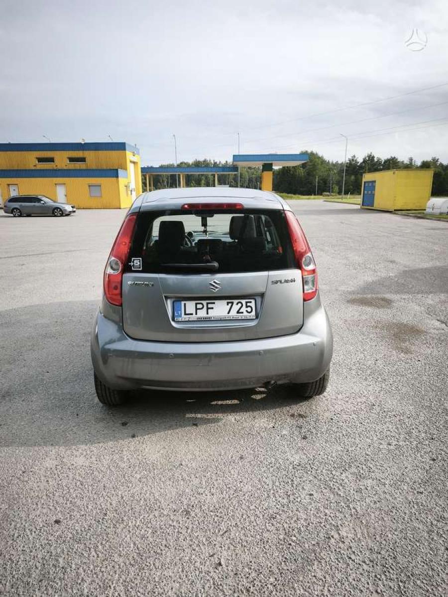 Grey Suzuki Splash 2011 in Pakruojis, with an engine capacity of 1.00 L and mileage of 168 thousand km for 1900 €, photo 4 on AUTOMOTO.COM.LV