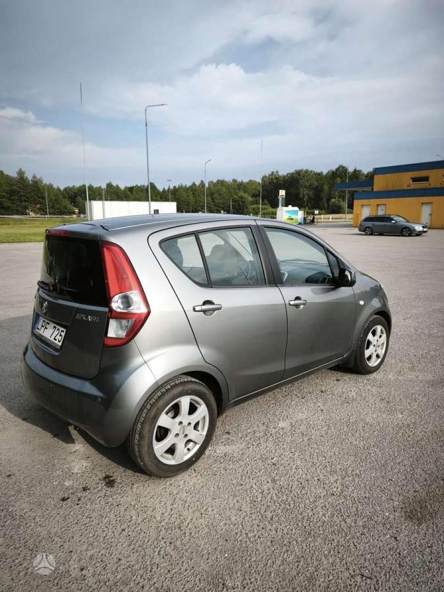 Grey Suzuki Splash 2011 in Pakruojis, with an engine capacity of 1.00 L and mileage of 168 thousand km for 1900 €, photo 5 on AUTOMOTO.COM.LV