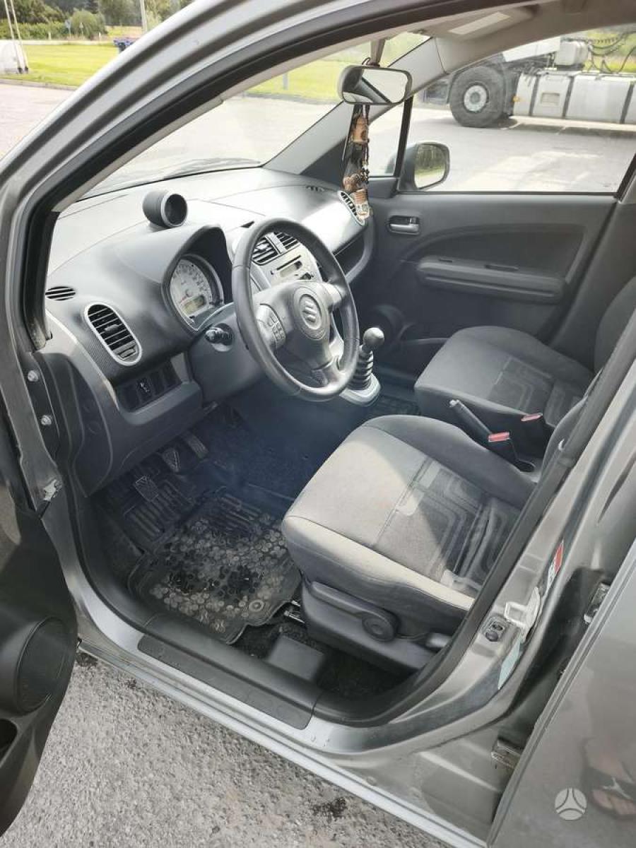 Grey Suzuki Splash 2011 in Pakruojis, with an engine capacity of 1.00 L and mileage of 168 thousand km for 1900 €, photo 12 on AUTOMOTO.COM.LV