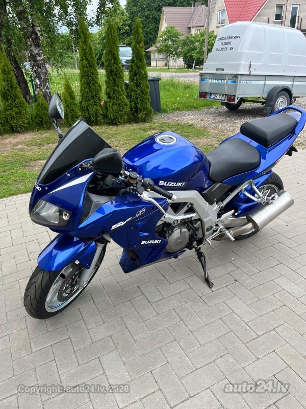 Zils Suzuki SV 1000 2003 Karksi-Nuia, ar dzinēja tilpumu 1.00 L un nobraukumu 44 tūkst. km par 2600 €, foto 2 vietnē AUTOMOTO.COM.LV