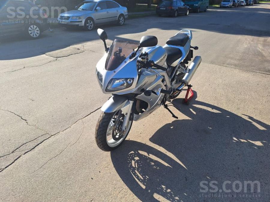 Suzuki SV 1000 2003 Rīga, ar dzinēja tilpumu 1.00 L un nobraukumu 0 tūkst. km par 2250 €, foto 2 vietnē AUTOMOTO.COM.LV