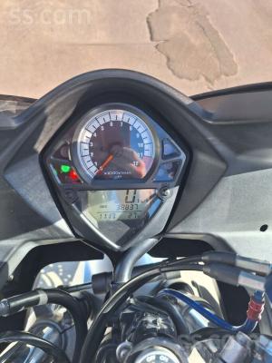 Suzuki SV 1000 2003 Rīga, ar dzinēja tilpumu 1.00 L un nobraukumu 0 tūkst. km par 2250 €, foto 5 vietnē AUTOMOTO.COM.LV